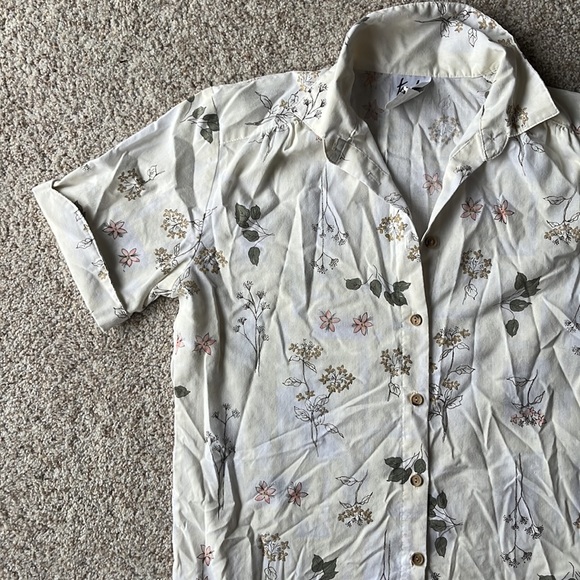Vintage | Tops | Vintage 9s Collared Floral Button Up Top | Poshmark